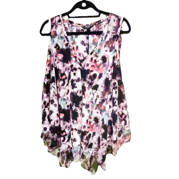 Vera Wang | Tops | Simply Vera Floral Flowey Sleeveless Blouse | Poshmark